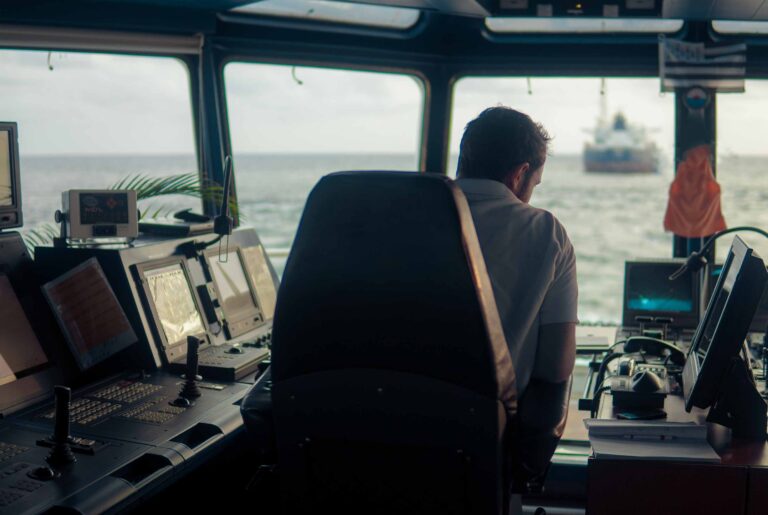 Master 500/1600 Tons - Career Guide | NEMO°